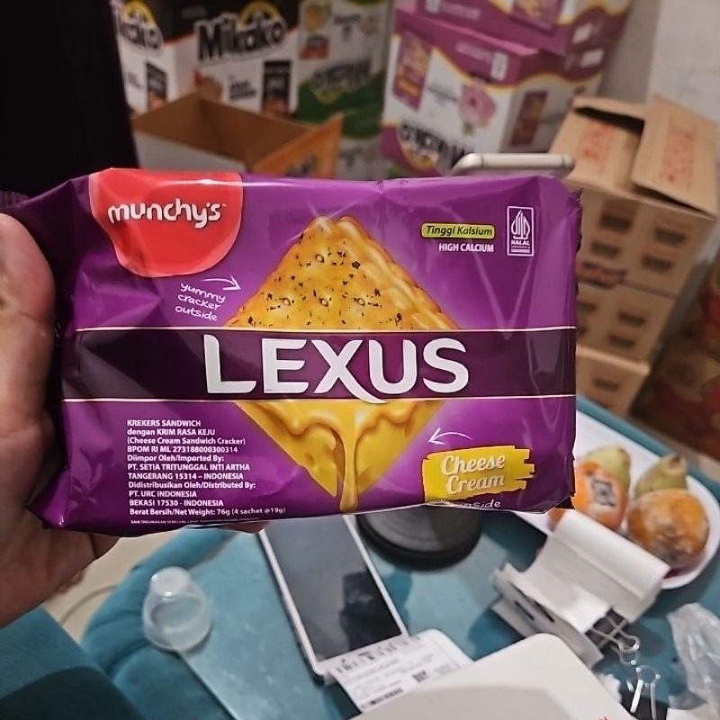 Jual Lexus Munchys Krekers Sandwich Cheese 76 Gr | Shopee Indonesia