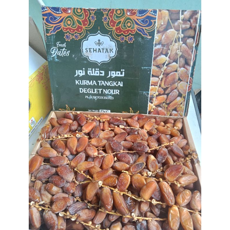 Jual Kurma tunis tangkai Royal 5kg/tangkai sehatak 5kg | Shopee Indonesia