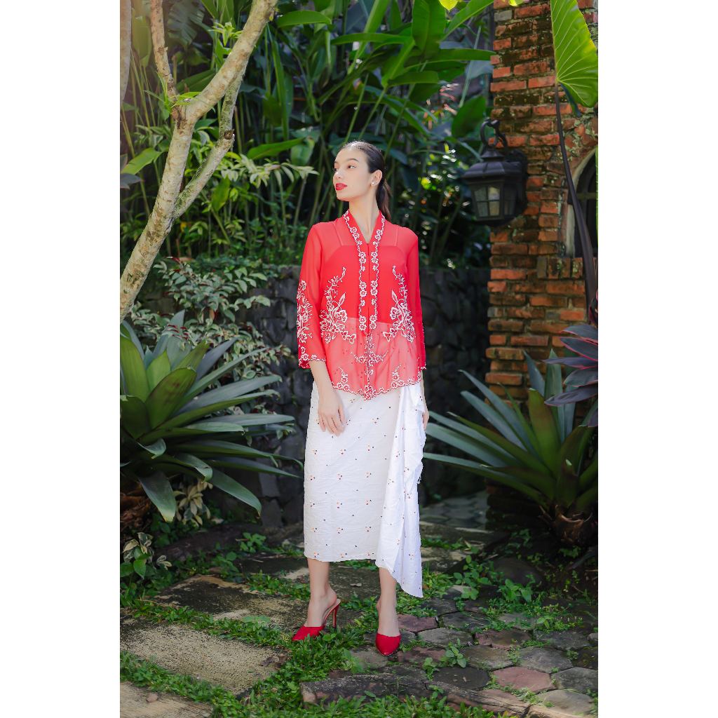Jual Vinona - Kebaya MR Encim Melati Klasik - Merah Bold - series Merah ...