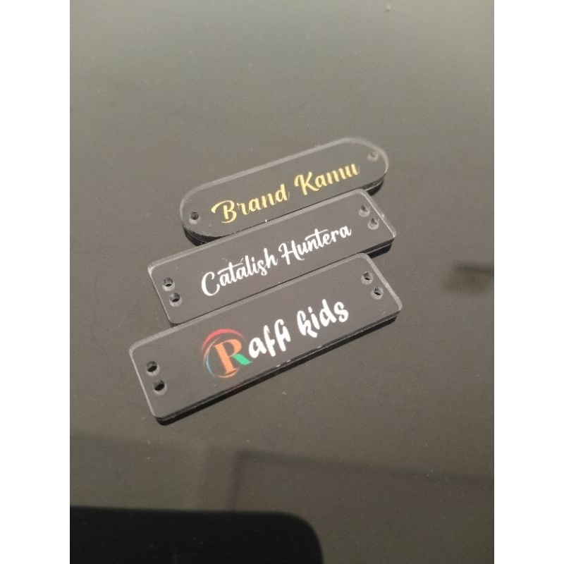 Jual Label Akrilik Custom Premium Full Warna Label Hijab Akrilik Label ...