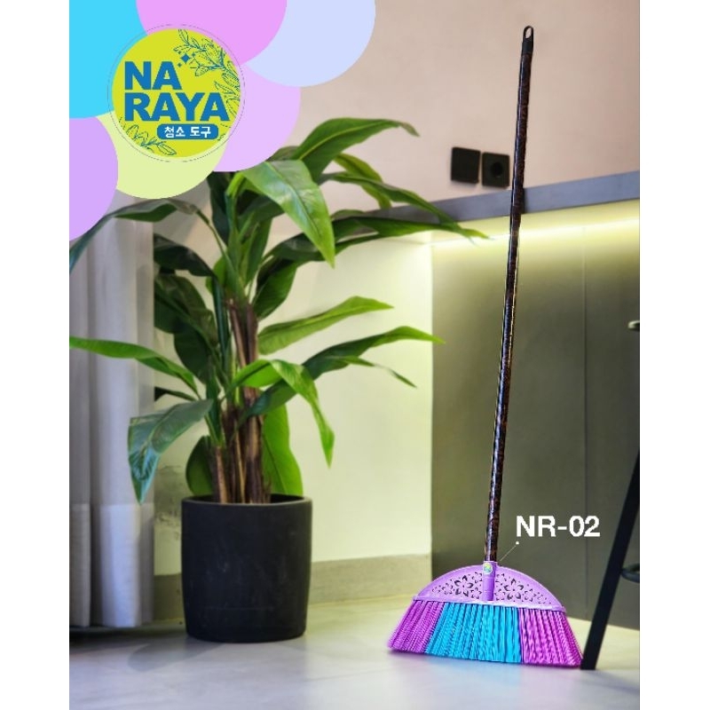 Jual SAPU LANTAI PLASTIK GAGANG KAYU / SAPU PP LASTIK / SAPU LANTAI ...