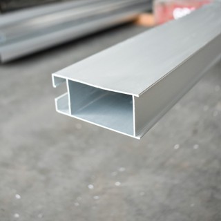 Jual BAHAN PINTU LIPAT ALUMUNIUM PROFIL 5705 FRAME TIANG POLOS FOLDING ...