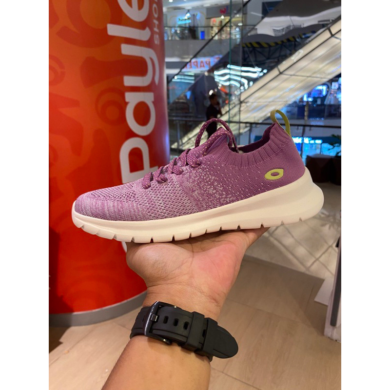 Jual CROSS TREKKERS AMPLIFY ORIGINAL | Shopee Indonesia