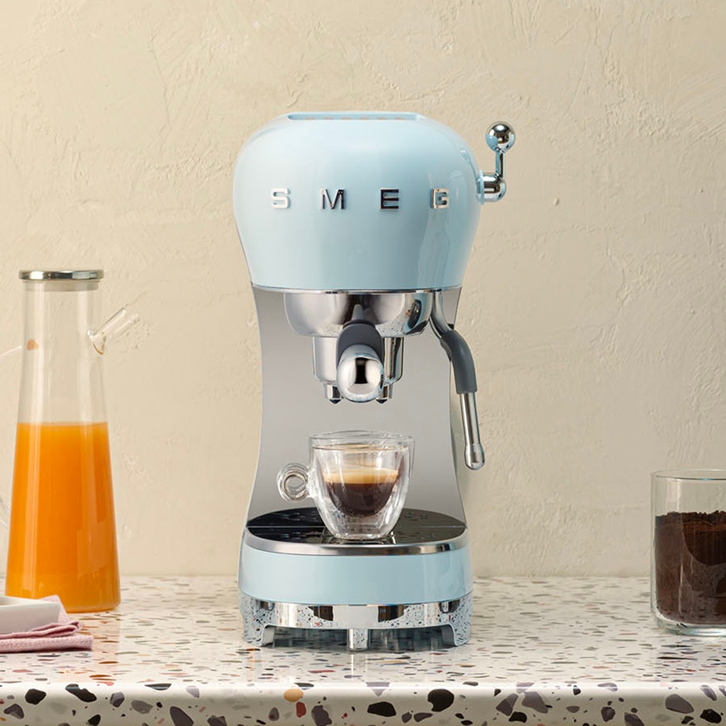 Jual SMEG ECF02 Espresso Coffee Machine - Mesin Kopi Espresso | Shopee ...
