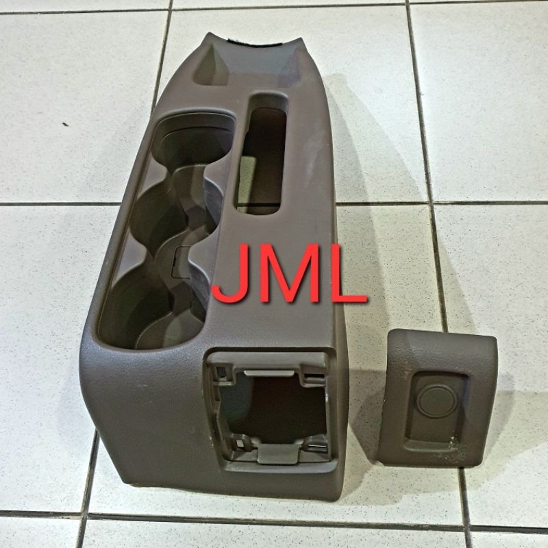 Jual Console box original Grand Avanza dan Great xenia 2017 - 2018 ...