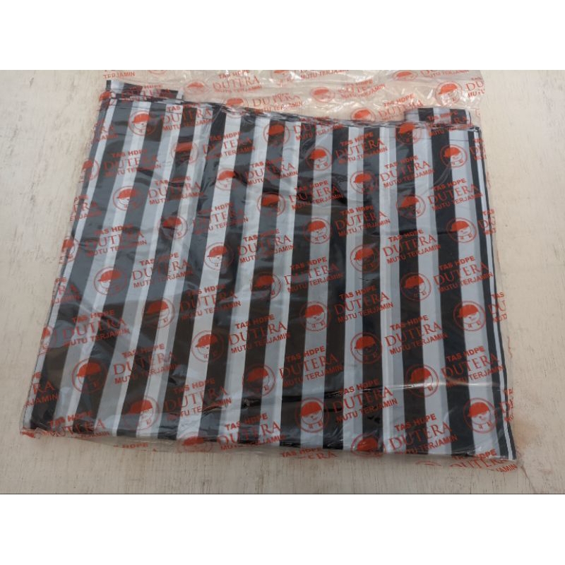 Jual plastik lorek hitam putih besar uk32 | Shopee Indonesia