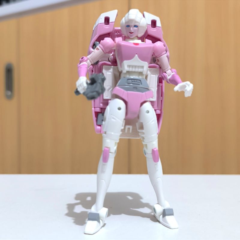 Jual Transformers Murah Original Hasbro SS86 Autobot Arcee | Shopee ...