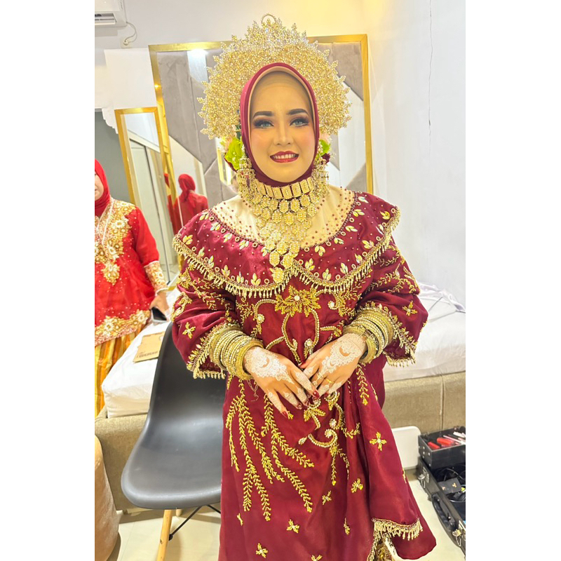 Jual BAJU PENGANTIN BUGIS MODEREN MAROON + BUNGA SANGGUL BUGIS MAROON | Shopee Indonesia