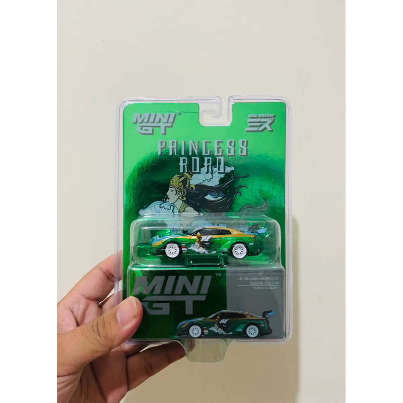Jual MINI GT 650 LBWK LB-SILHOUETTE WORKS GT NISSAN 35GT-RR VER.2 ...