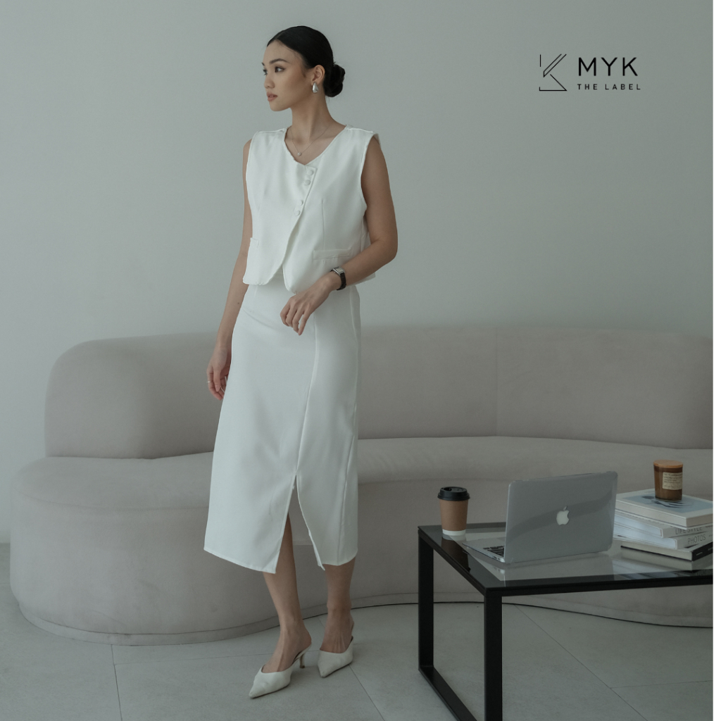 Jual MYK.TheLabel - Vleur Set Vest and Midi Skirt | Set Rompi dan Rok Midi| Stelan Atasan Vest ...