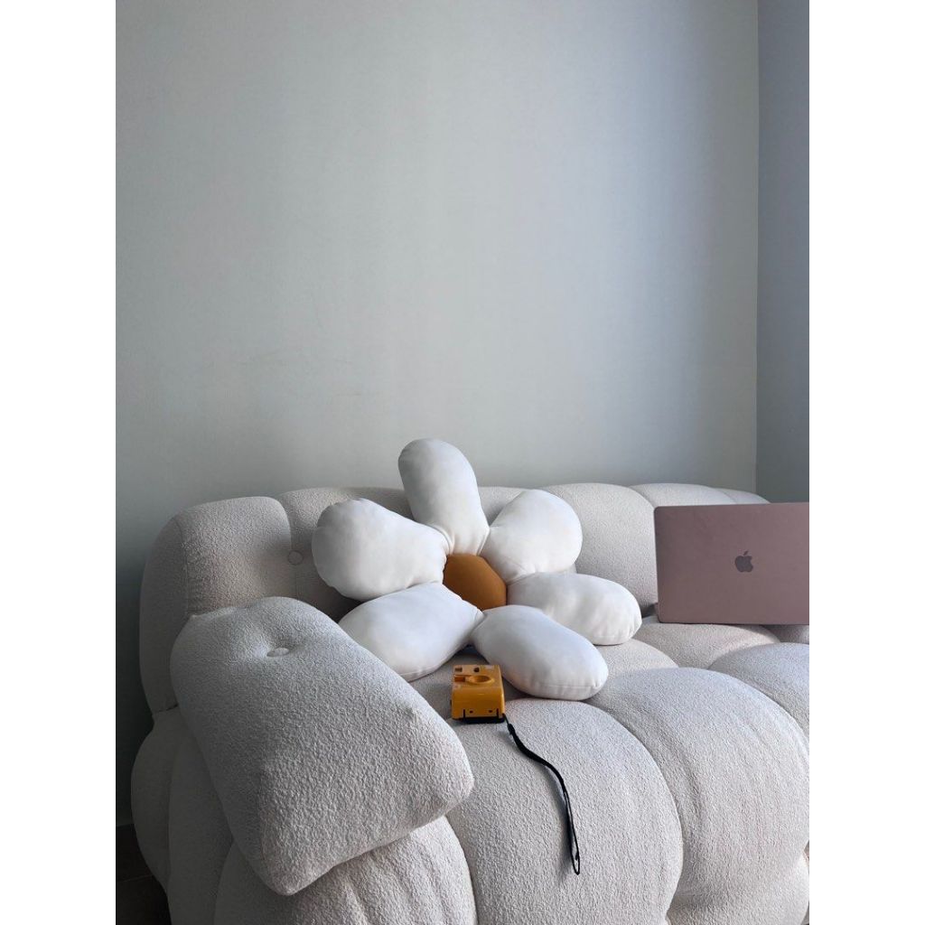 Jual Sofa Cafe Aesthetic / Sofa Lucu / Sofa Aesthetic / Tofu Sofa ...