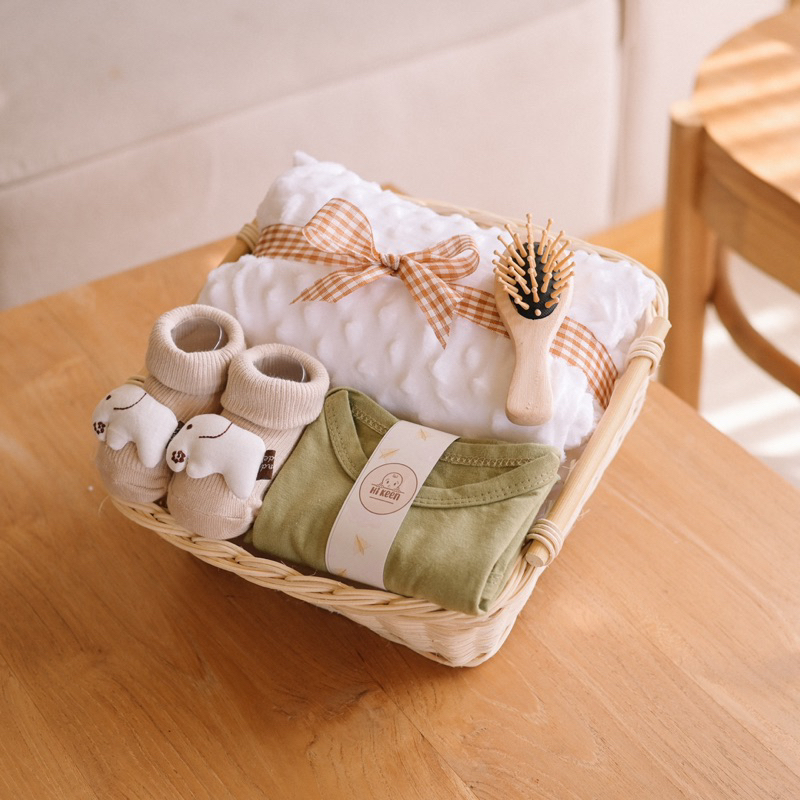 Jual Hikeen hampers newborn baby kado lahiran baby hampers newborn ...