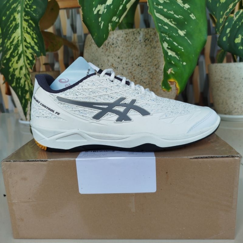 Jual SEPATU ASICH PUTIH Sepatu Badminton Bulutangkis UK 39-43 | Shopee ...