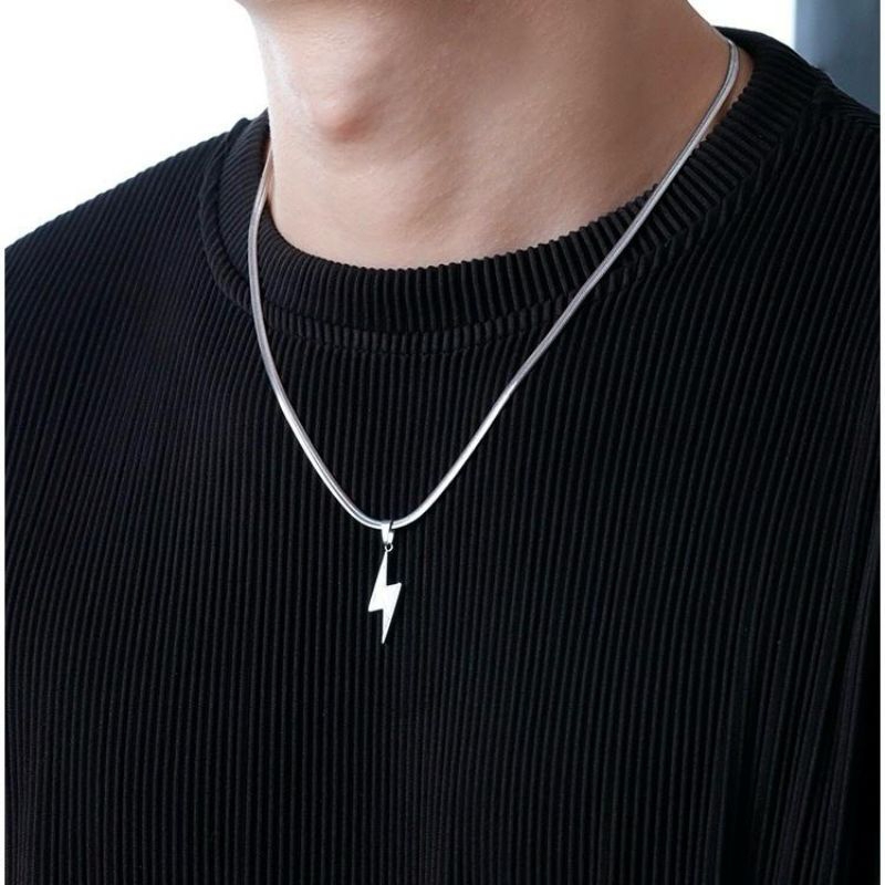 Jual KALUNG TITANIUM RANTAI PRIA LIONTIN PETIR TERBARU ANTI KARAT ANTI ...