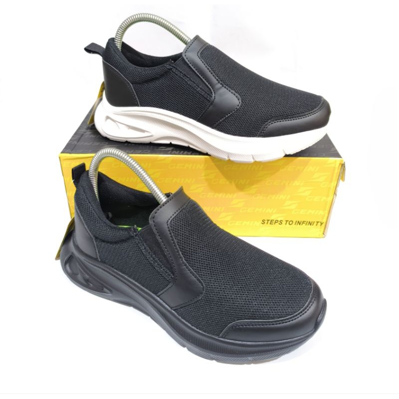 Jual Sepatu Sneakers Slip-on Spotec Gemini Glen Seri terbaru Original ...
