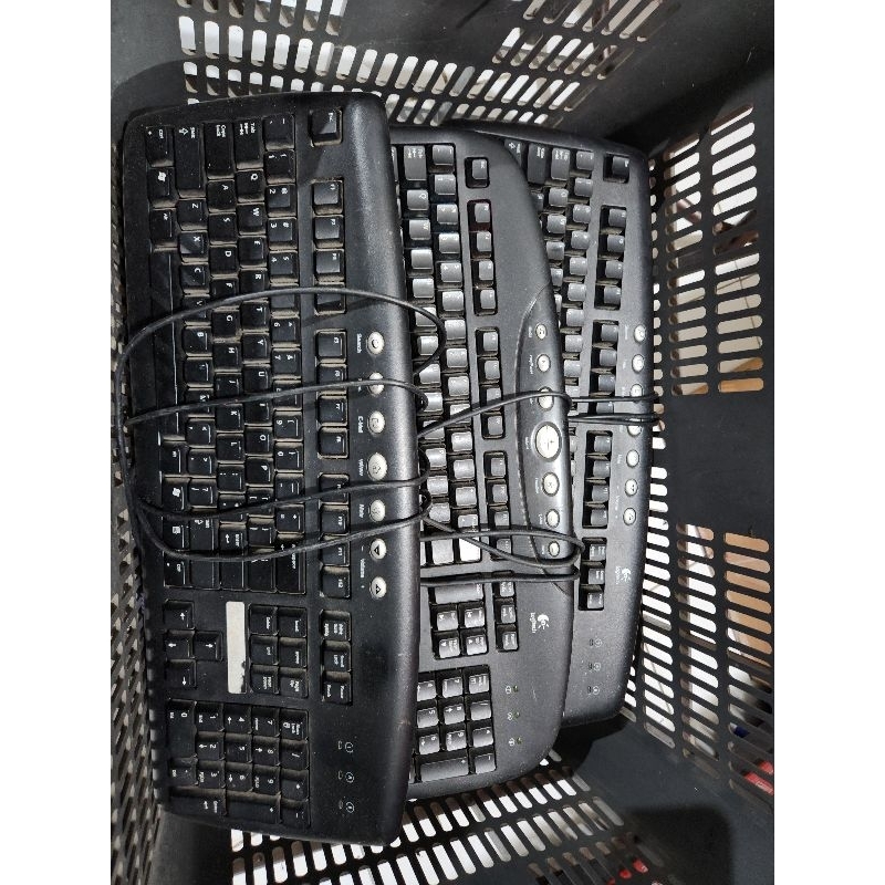 Jual keyboard pc ps2 multimedia merek logitech, colokan bulat | Shopee ...