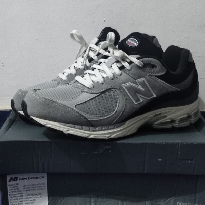 Jual sepatu new balance 2002r nb2002r nb 2002r original fullset resmi ...