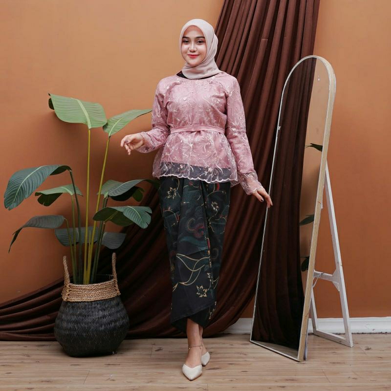 Jual brukat set/brukat wisuda/brukat kondangan/brukat modern/rok lilit ...