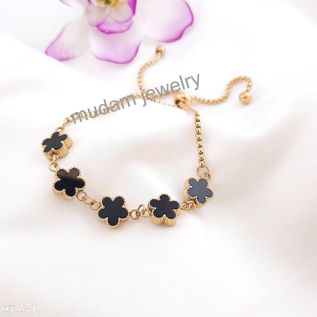 Jual Gelang Serut Model Daun Semanggi 5 sisi | Shopee Indonesia