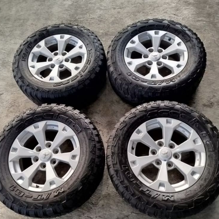 Jual velg pajero dakar r17 + ban MT. pnp Triton strada | Shopee Indonesia
