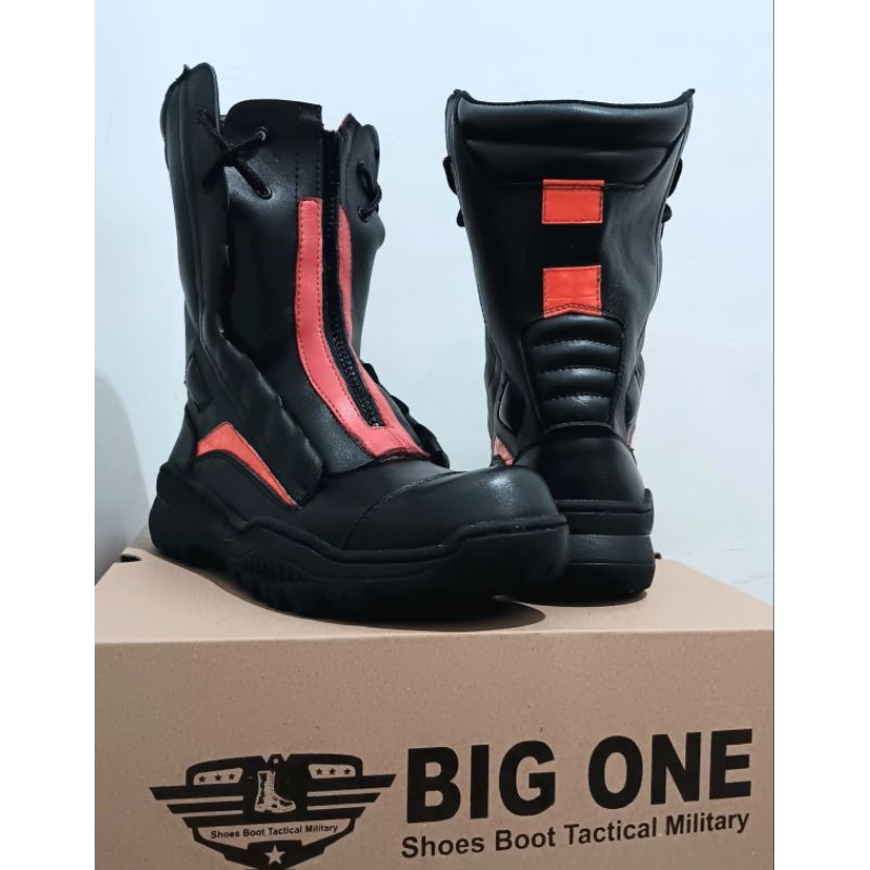 Jual Sepatu Pdl Damkar Resleting Depan List Merah Sepatu Damkar Tali ...