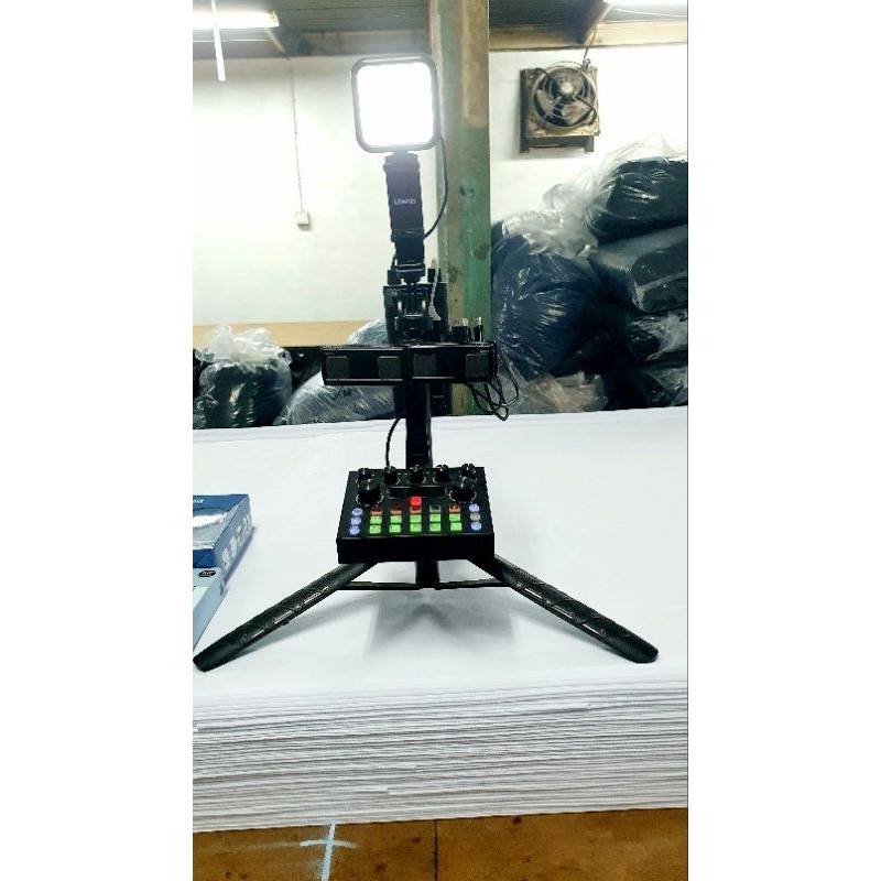 Jual PAKET LENGKAP ALAT LIVE STREAMING CUSTOM RAKITAN TRIPOD,SOUNDCARD ...