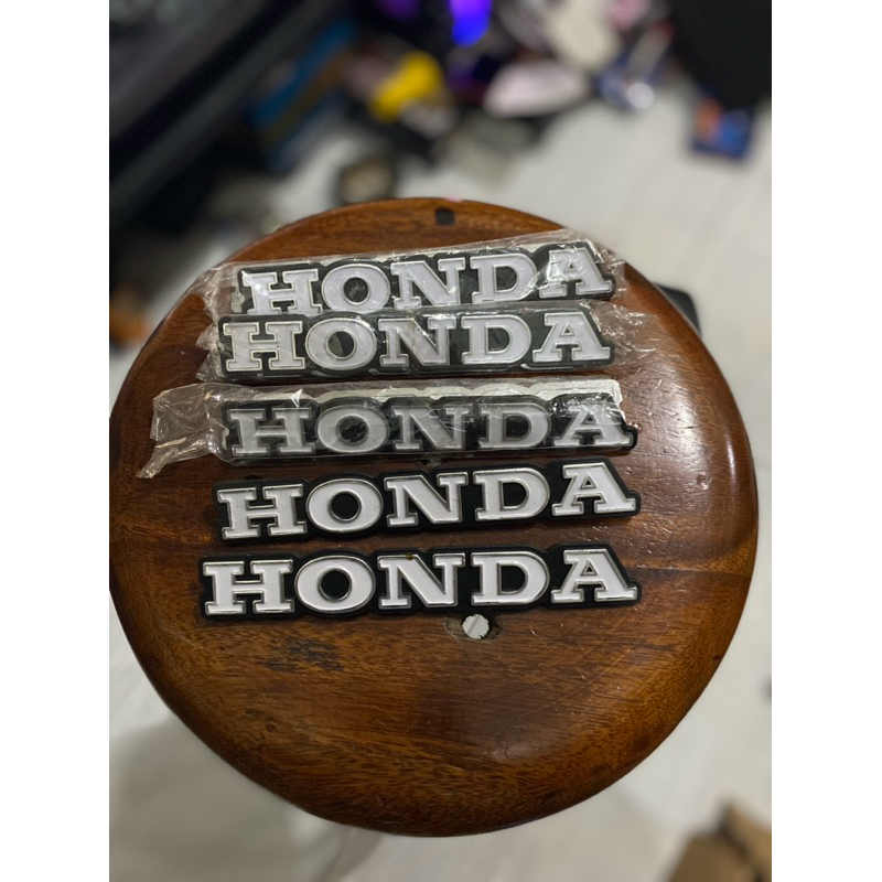 Jual emblem tangki cb125 emblem tangki gL K5 logo tangki cb logo tangki ...