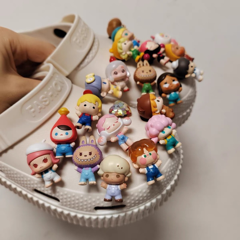 Jual jibeetz crocs aksesoris mote sandal custom diy popmart labubu ...