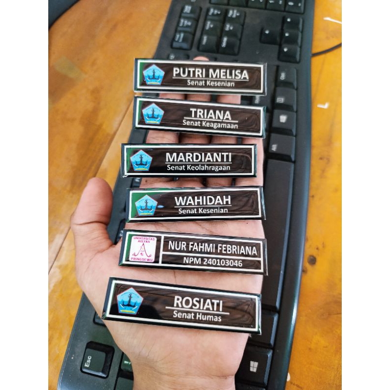 Jual NAME TAG BEBAS CUSTOM DESAIN/ NAME TAG AKRILIK /NAMA DADA/NAME TAG ...