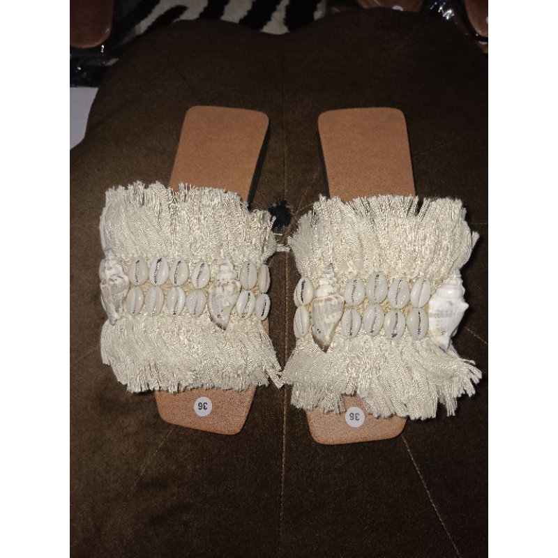 Jual sendal etnik bali/sendal boho/bohemian/kerang/rombe/unik/oleh2 ...