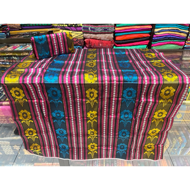 Jual sarung tenun sutra asli | Shopee Indonesia