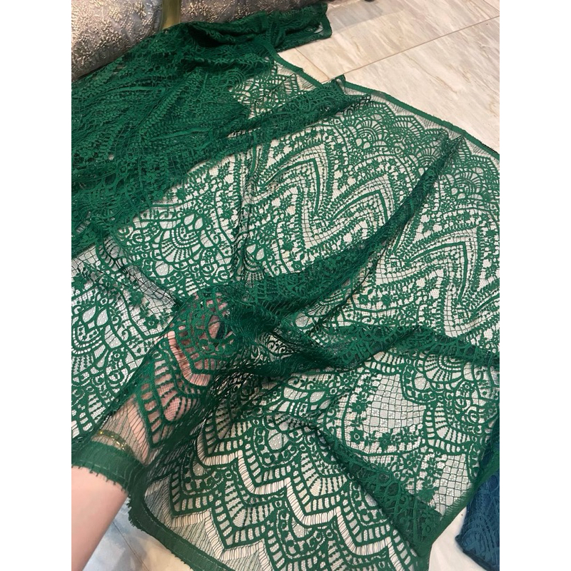 Jual Bahan Kebaya Brokat Lace Semi France Per Panel Warna Hijau Botol ...