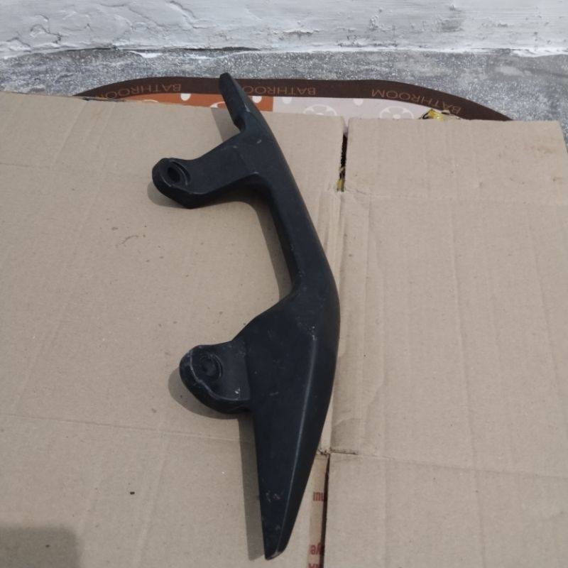 Jual Behel Belakang Honda ADV 160 Bagian Kanan | Shopee Indonesia