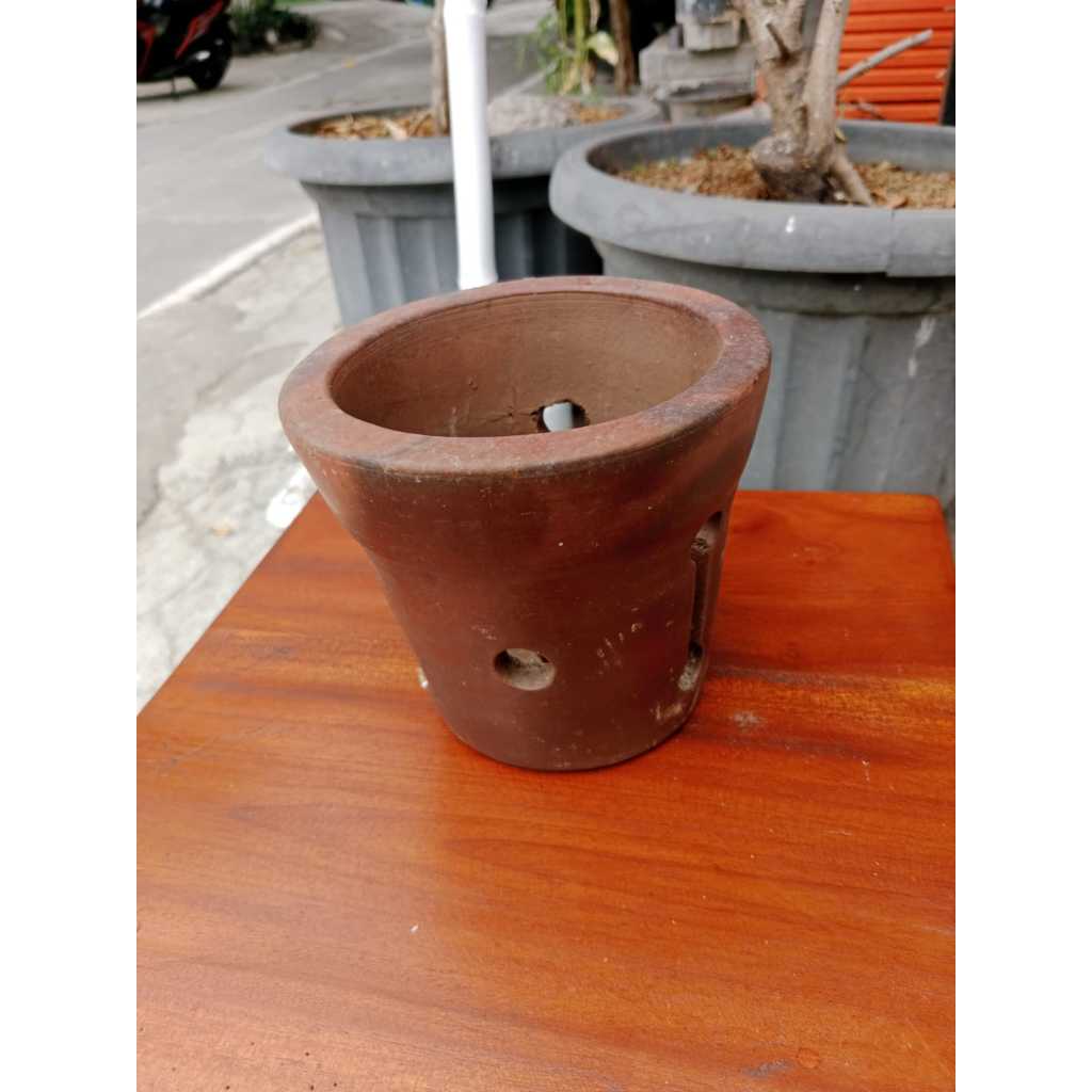 Jual POT Bentuk Cone BUNGA Gerabah TANAH LIAT | Shopee Indonesia