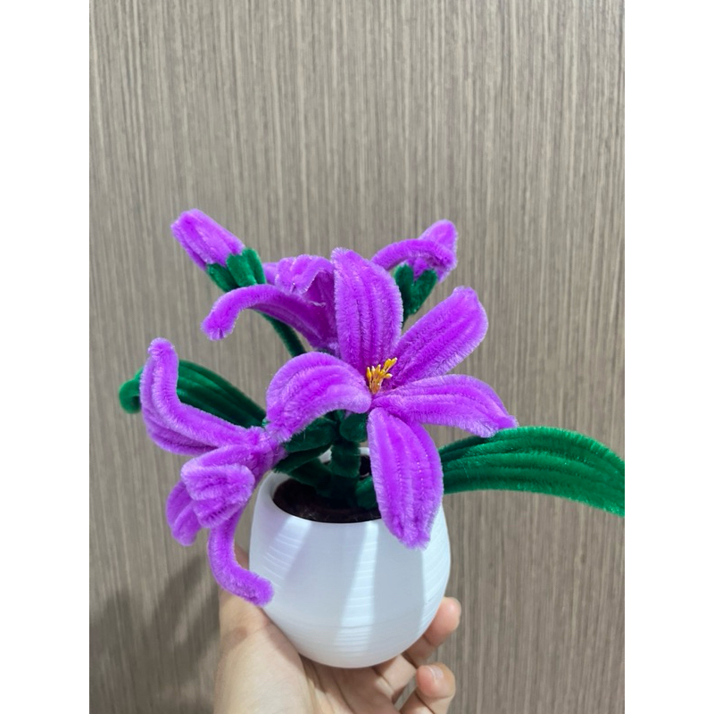 Jual Bunga lily kawat bulu/bunga pipe cleaner | Shopee Indonesia