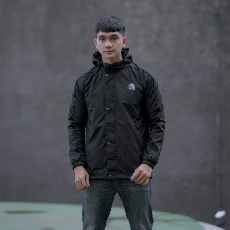 Jual Jaket Taslan Outdoor Waterproof Windbreaker Thebojiel Original ...