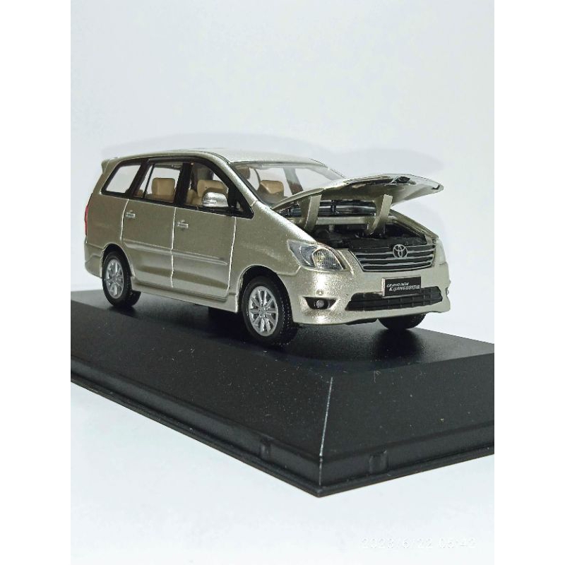 Jual DIECAST SKALA 1/43 AUTO 2000 MINIATUR MOBIL TOYOTA KIJANG INNOVA ...