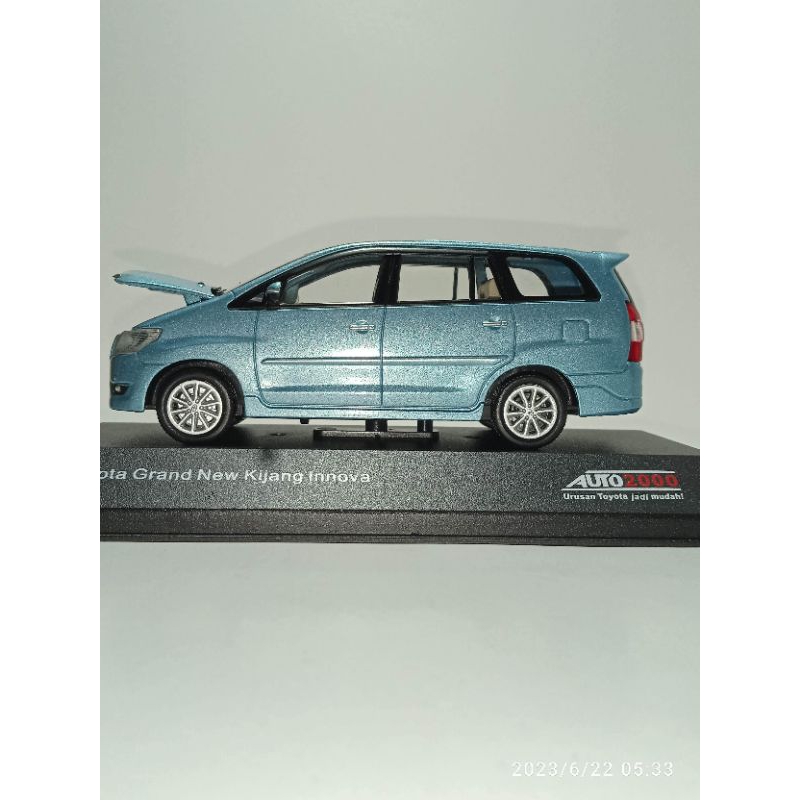 Jual DIECAST SKALA 1/43 AUTO 2000 MINIATUR MOBIL TOYOTA KIJANG INNOVA ...