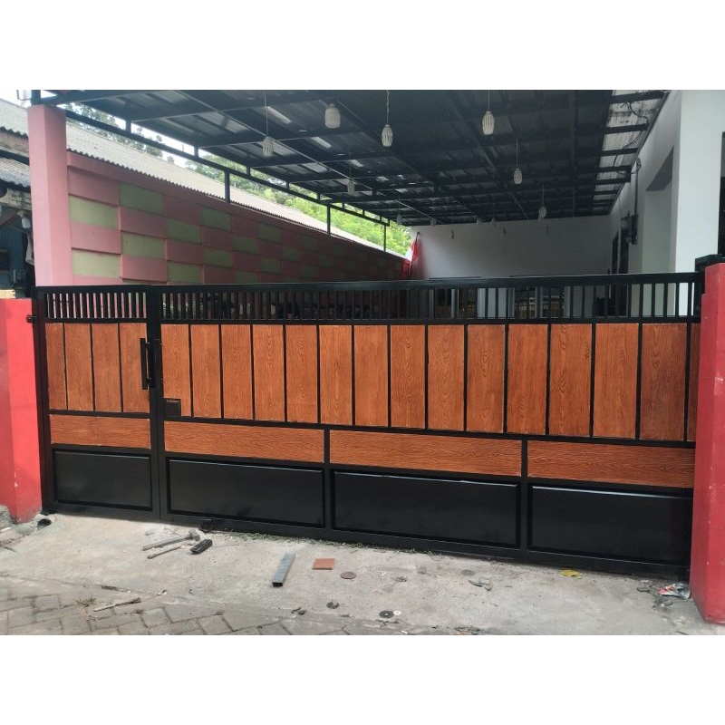 Jual Pembuatan pagar dorong variasi papan GRC motif kayu konsumen graha ...