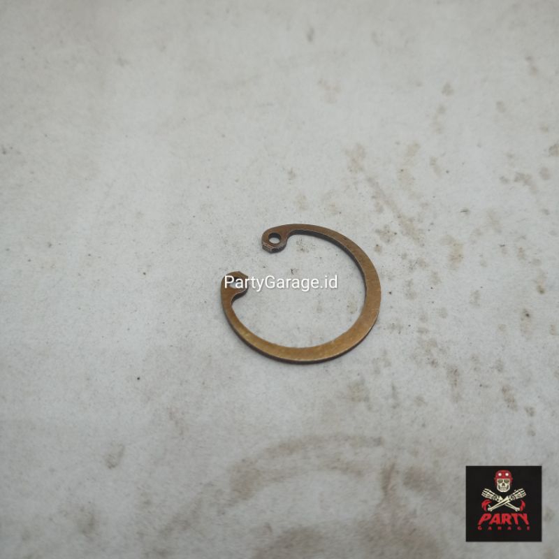 Jual KLIP SNAP RING PEMBUKA MAGNET VESPA SUPER SPRINT BAJAJ VBB ROTOR ...