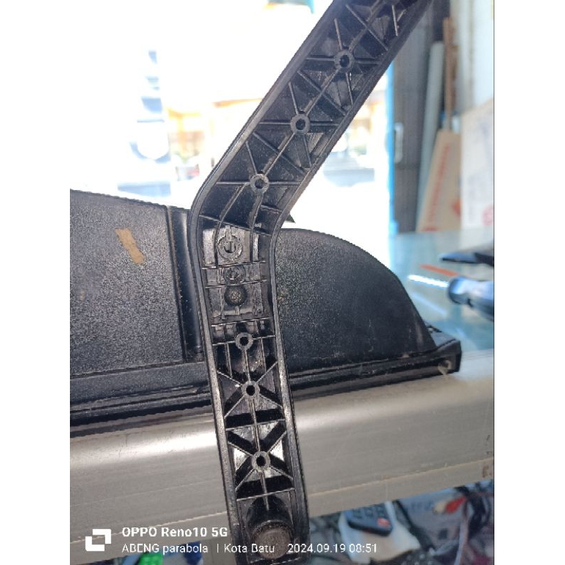 Jual standar kaki LED 32 INC | Shopee Indonesia