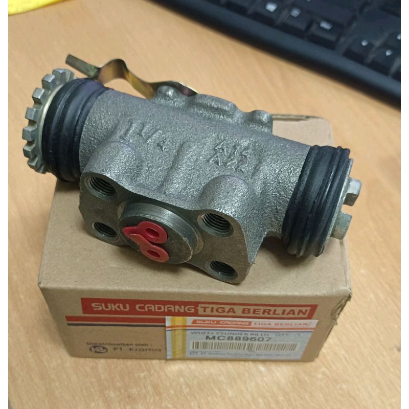 Jual WHEEL CYLINDER BAK MASTER REM BELAKANG PS125 CANTER MC889607 RH ...