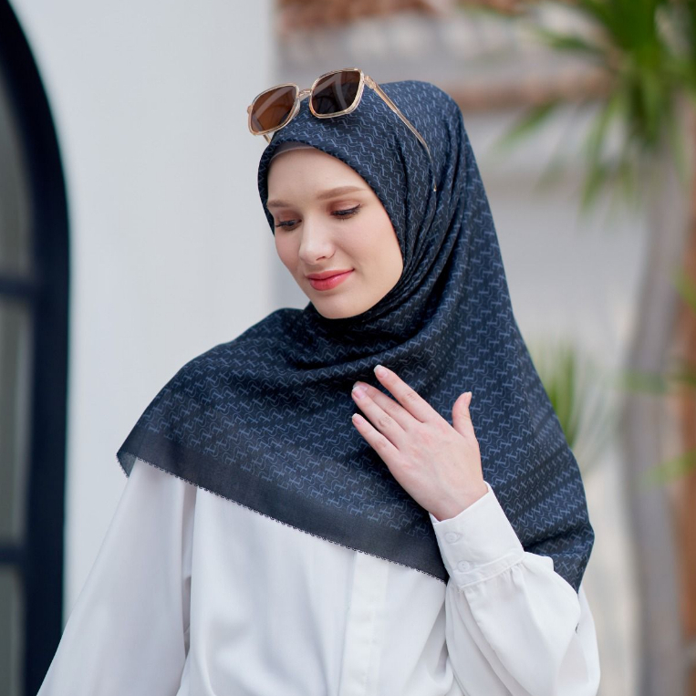 Jual ELtha - Monogram Series (Hijab Segi Empat Voal Premium) | Shopee Indonesia