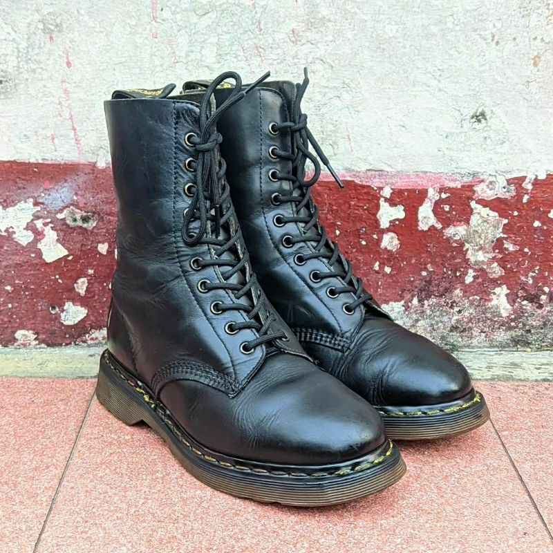 Jual Dr.Martens 1490 Vintage Black (MIE) | Shopee Indonesia