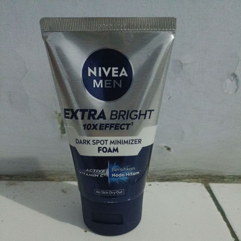Jual NIVEA MEN EXTRA BRIGHT DARK SPOT MINIMIZER FOAM 100 ML | Shopee Indonesia