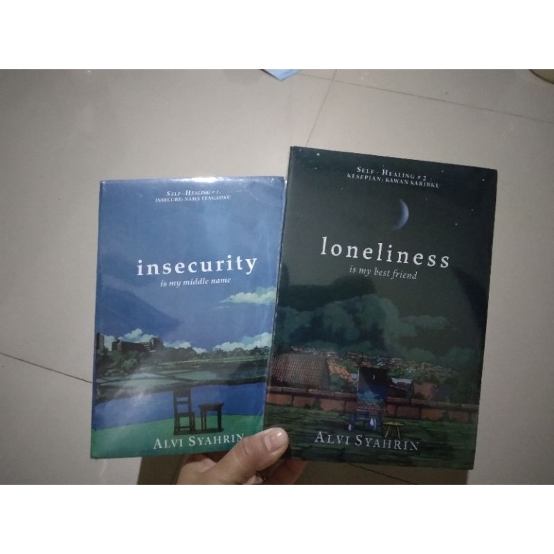 Jual Paket 2 Buku Motivasi Insecurity dan Buku Loneliness | Shopee ...