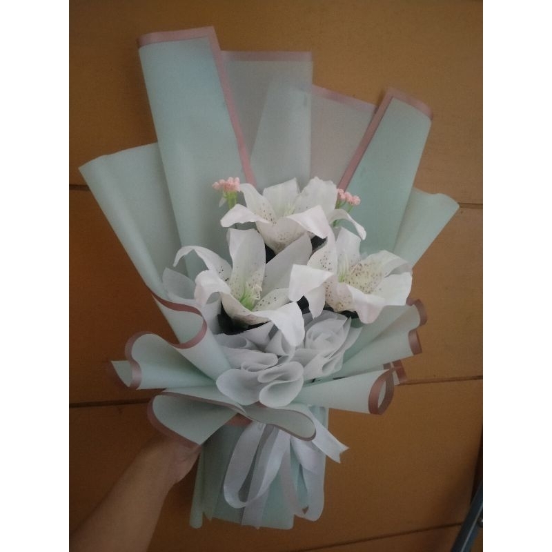 Jual Buket bunga Artificial Bucket Lily Rose flower Buket wisuda Buket ...