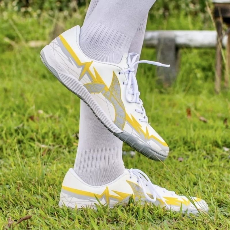 Jual Sepatu Futsal Terbaru Ortus Catalyst Raiden Putih Terbaru | Shopee ...