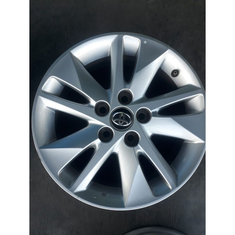 Jual velg ori innova reborn r16 pvd 5x114 kondisi utuh | Shopee Indonesia
