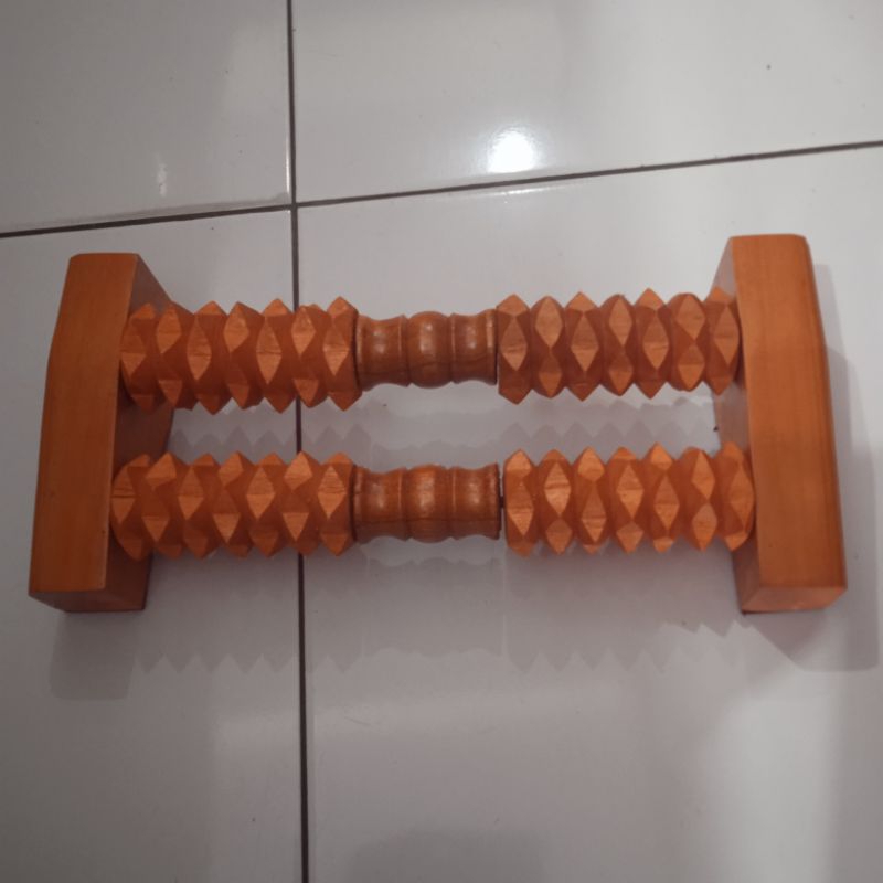 Jual Alat refleksi pijat kaki bahan kayu jati / alat terapi kaki/ alat ...